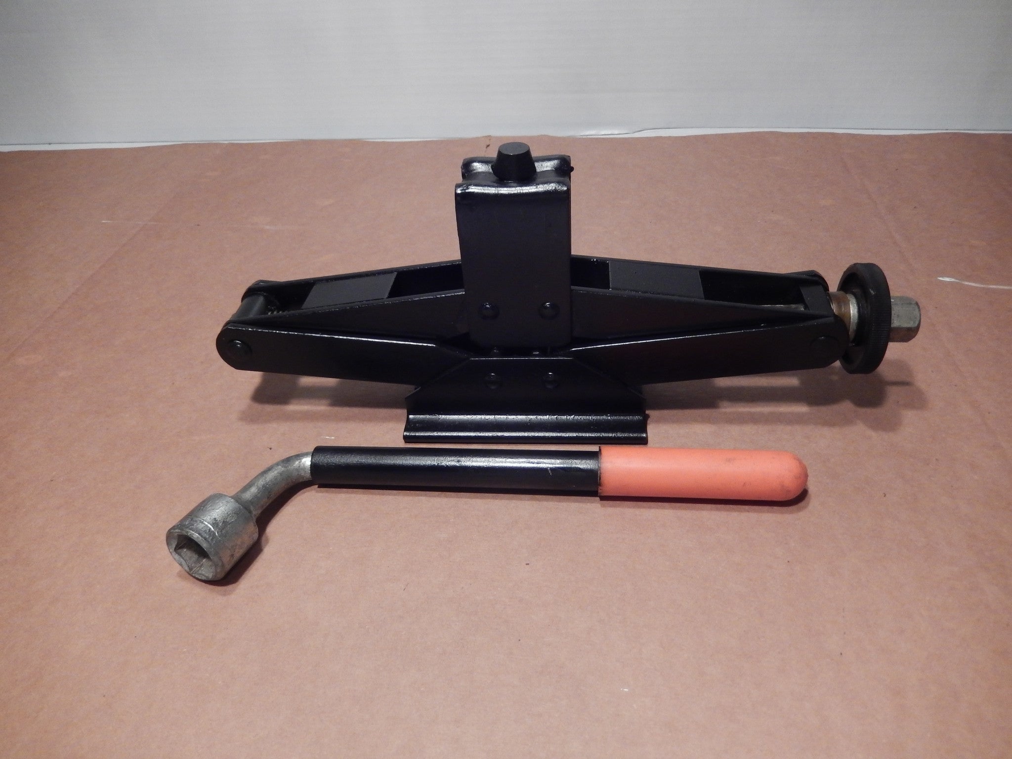 Maserati Jack and Tool Kit – Joeyz Datsun