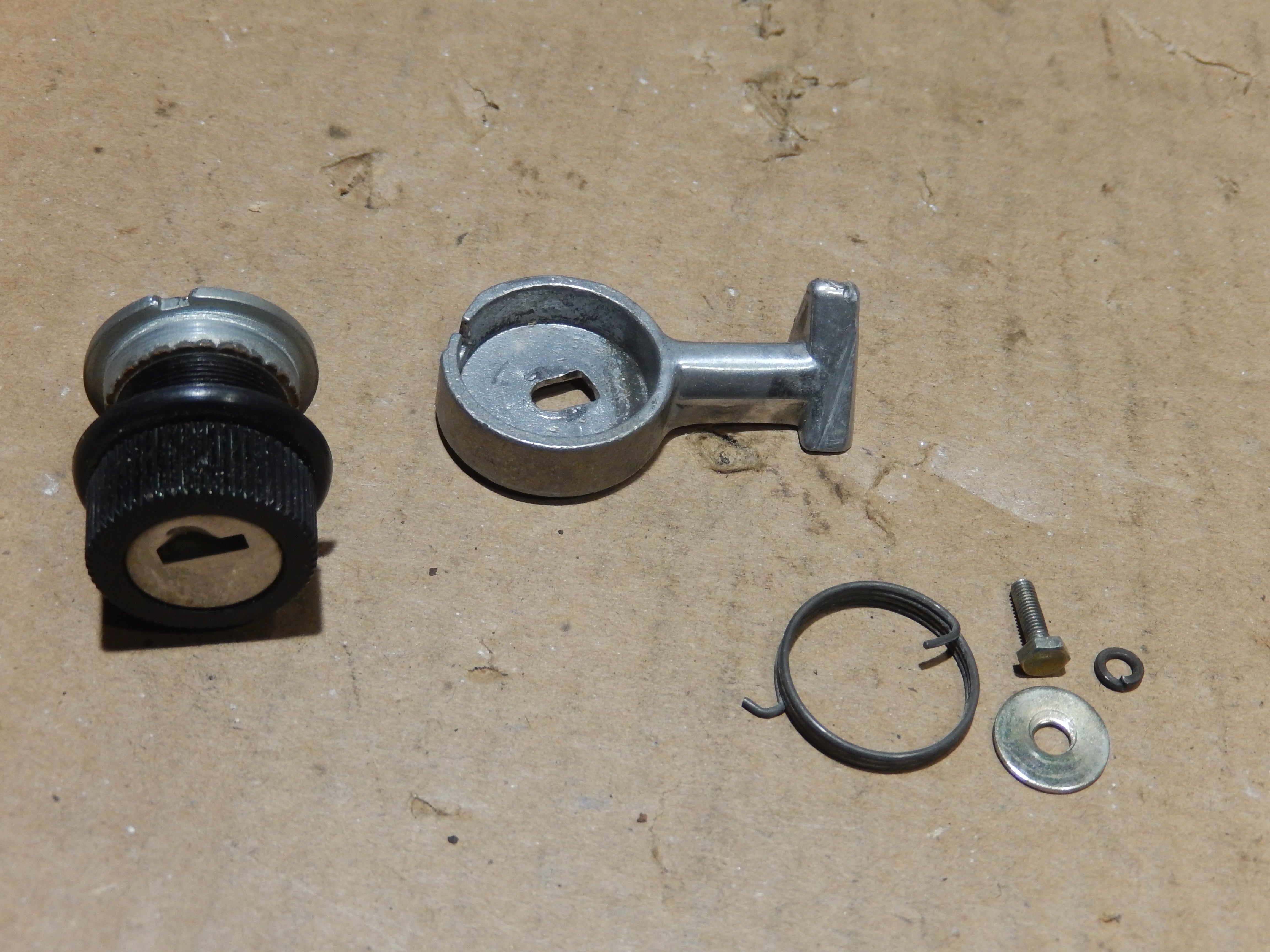 Maserati Quattroporte Arm Rest Lock Latch – Joeyz Datsun