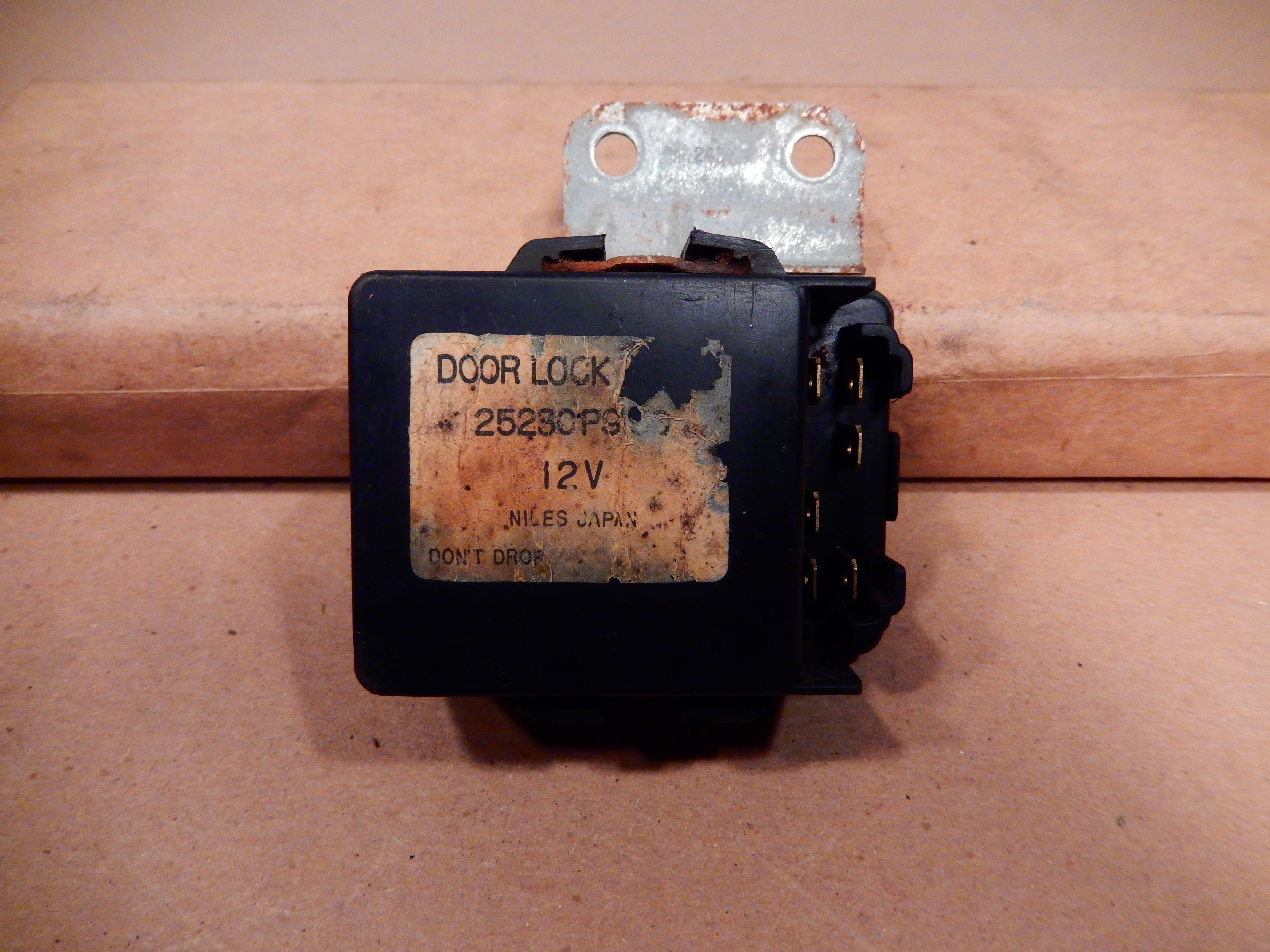 Datsun 280ZX Door Lock Timer – Joeyz Datsun