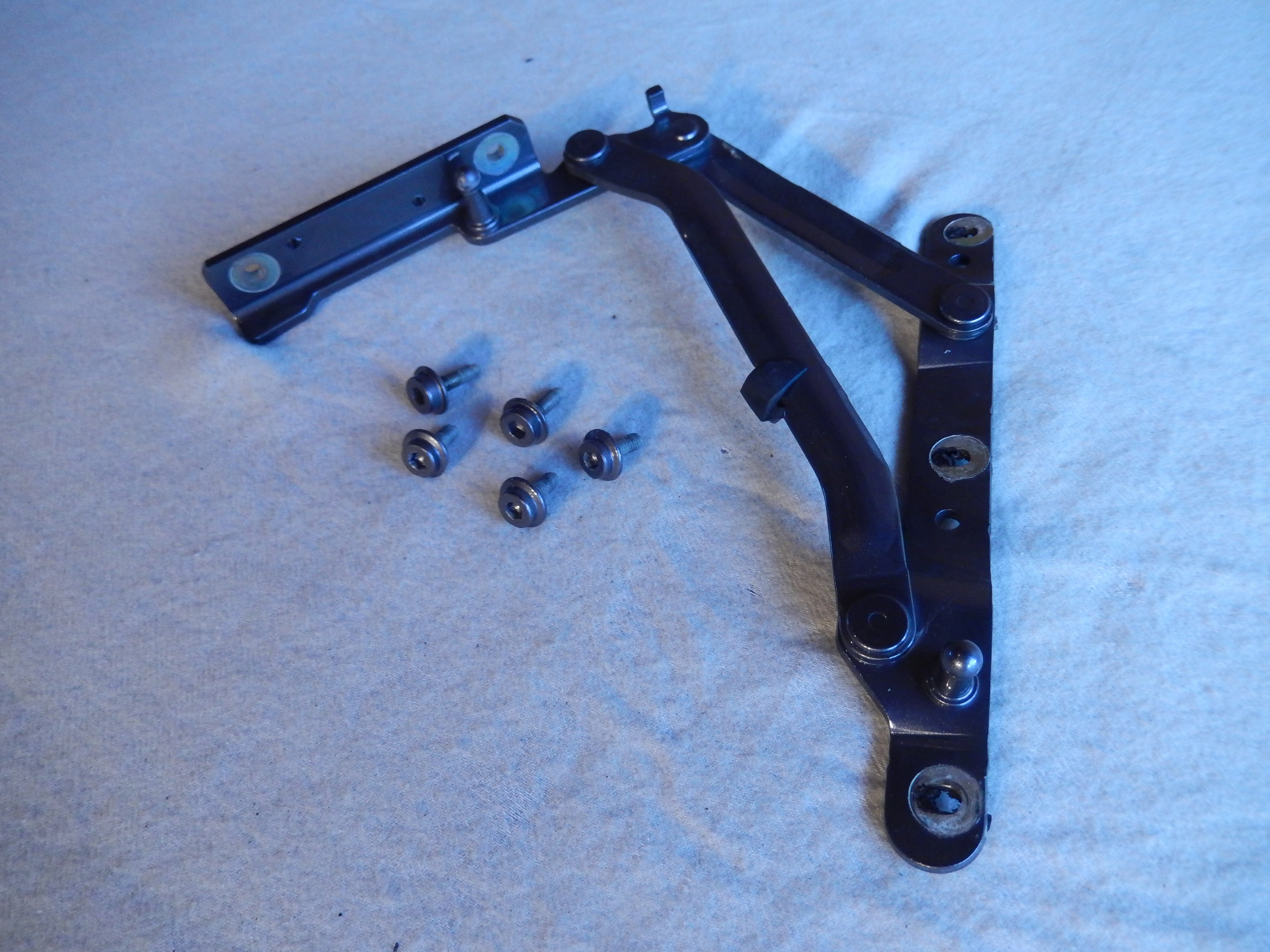 Maserati Quattroporte M-139 Drivers Side Trunk Boot Lid Hinge – Joeyz ...