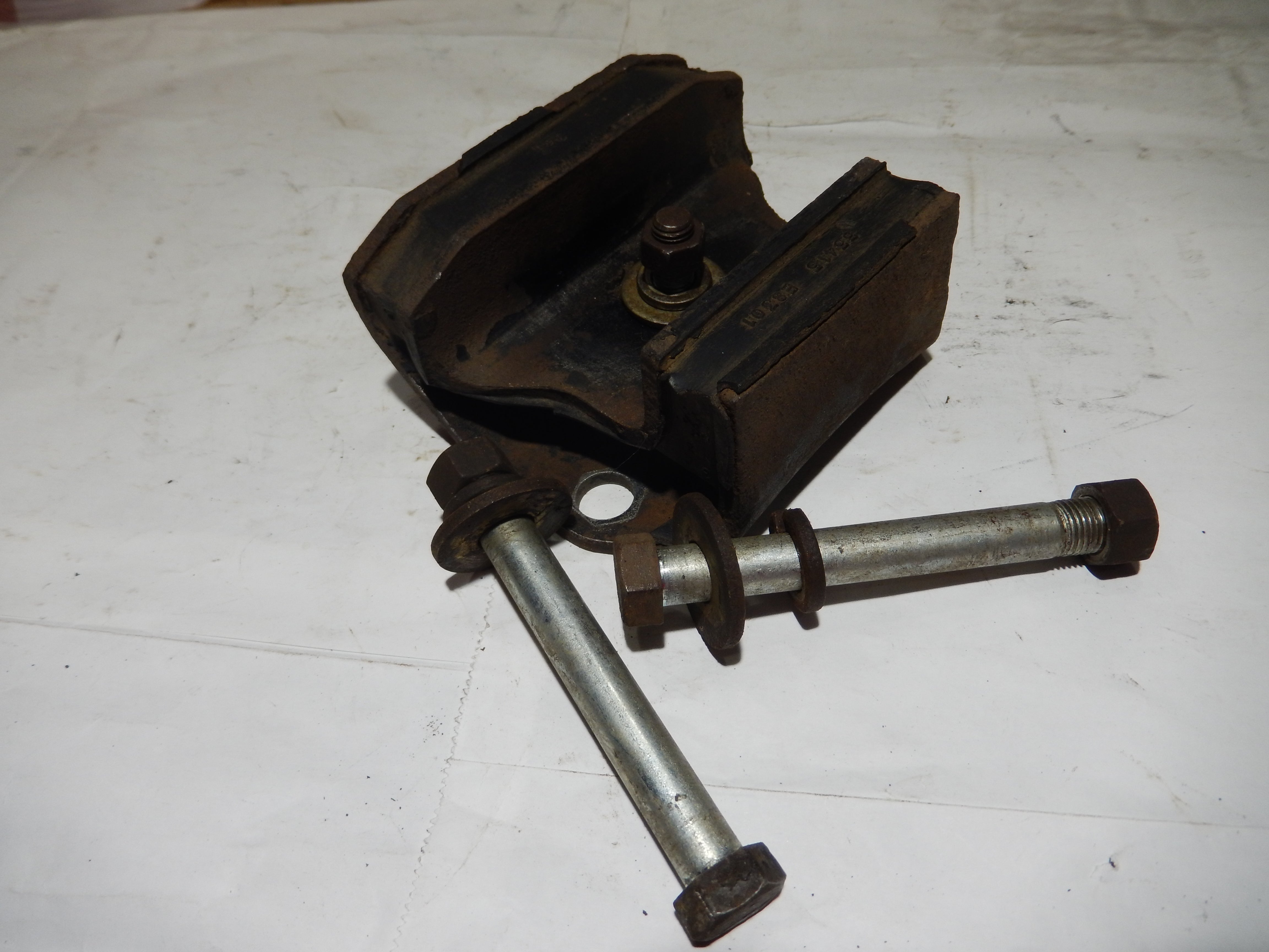 Datsun 240Z Rear Differential Mount Block Assembly – Joeyz Datsun