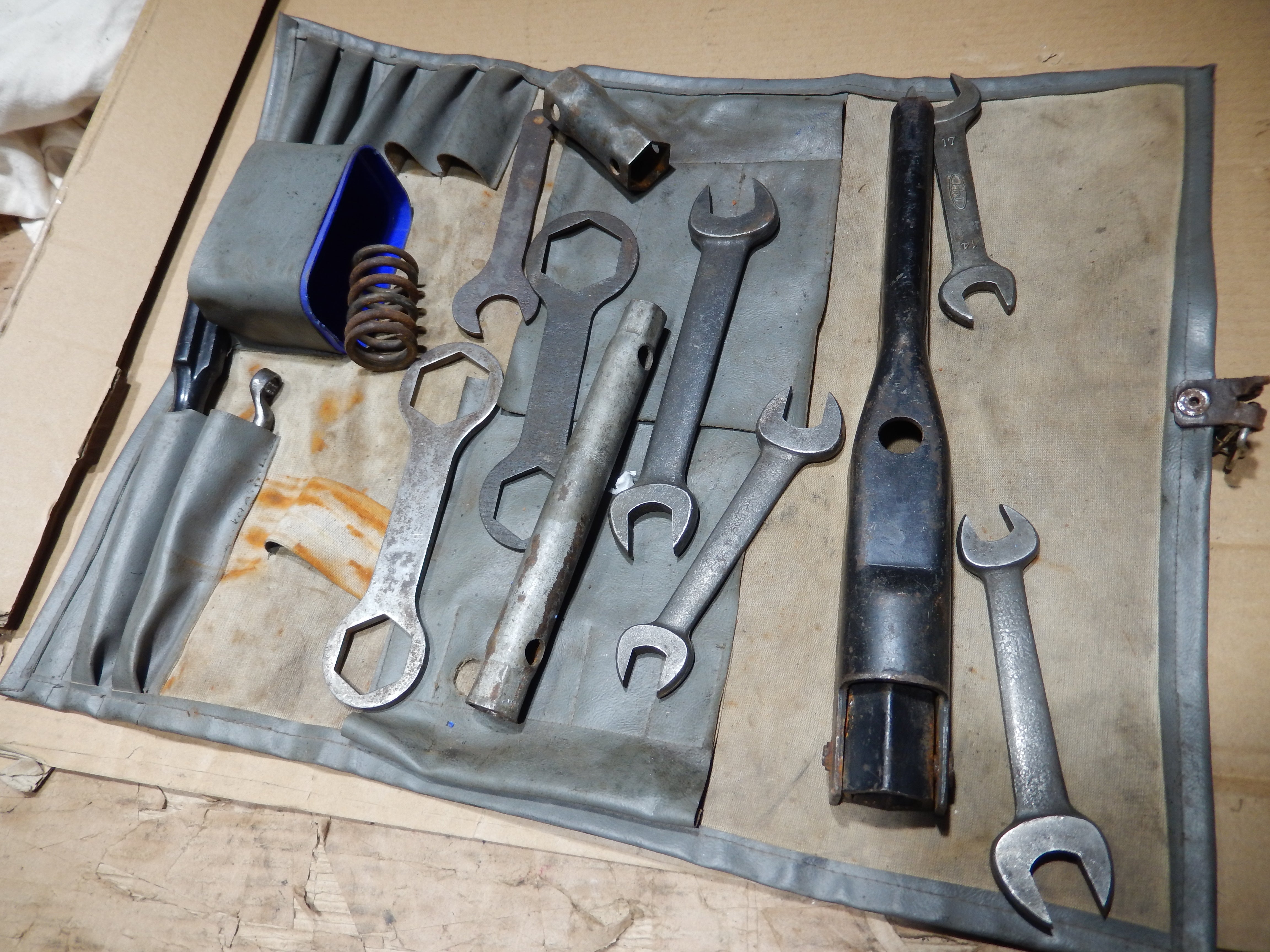 Maserati Tool Kit – Joeyz Datsun
