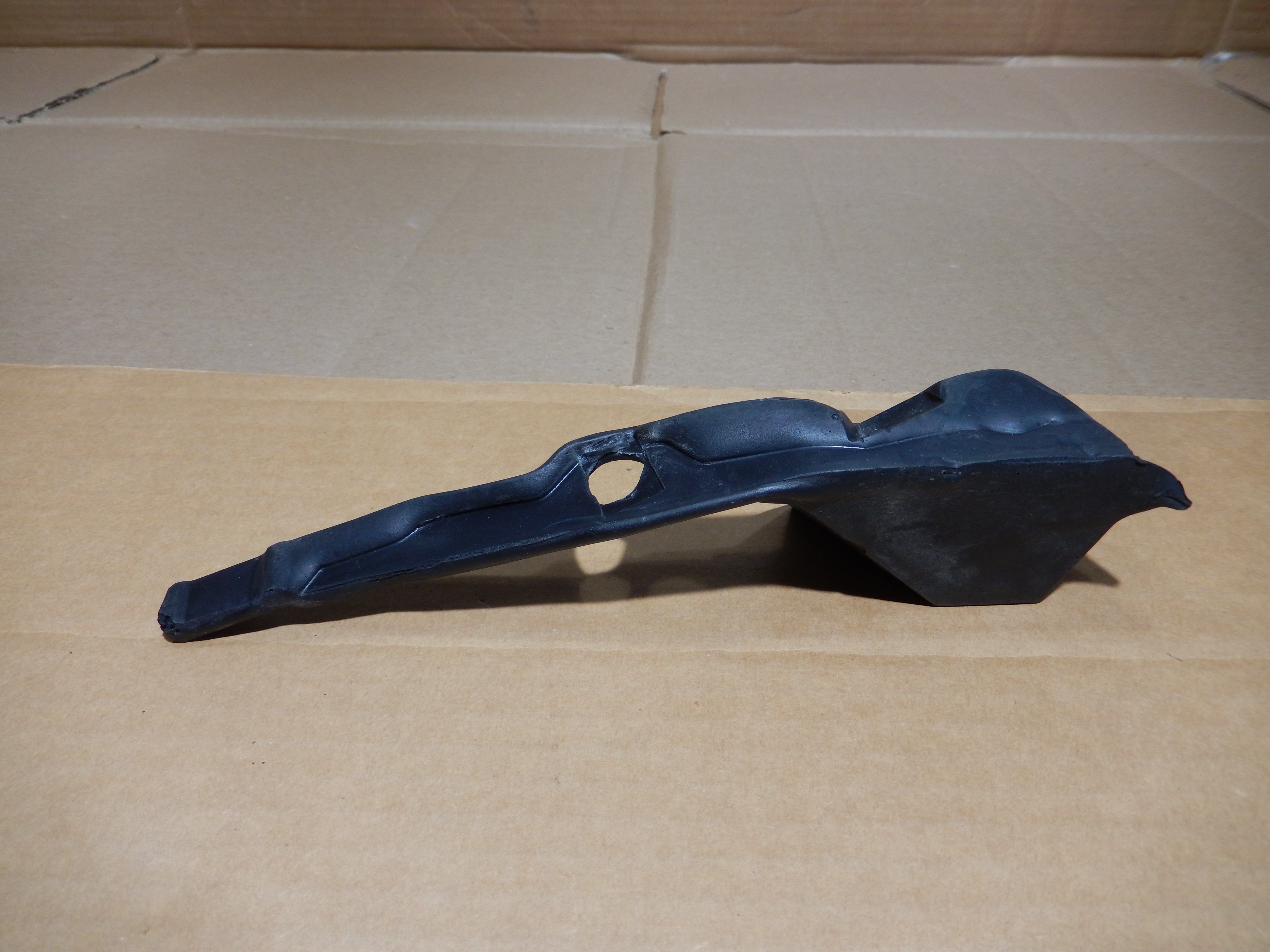 Maserati Quattroporte Engine Bay Wiper Drain Pan End Seal – Joeyz Datsun