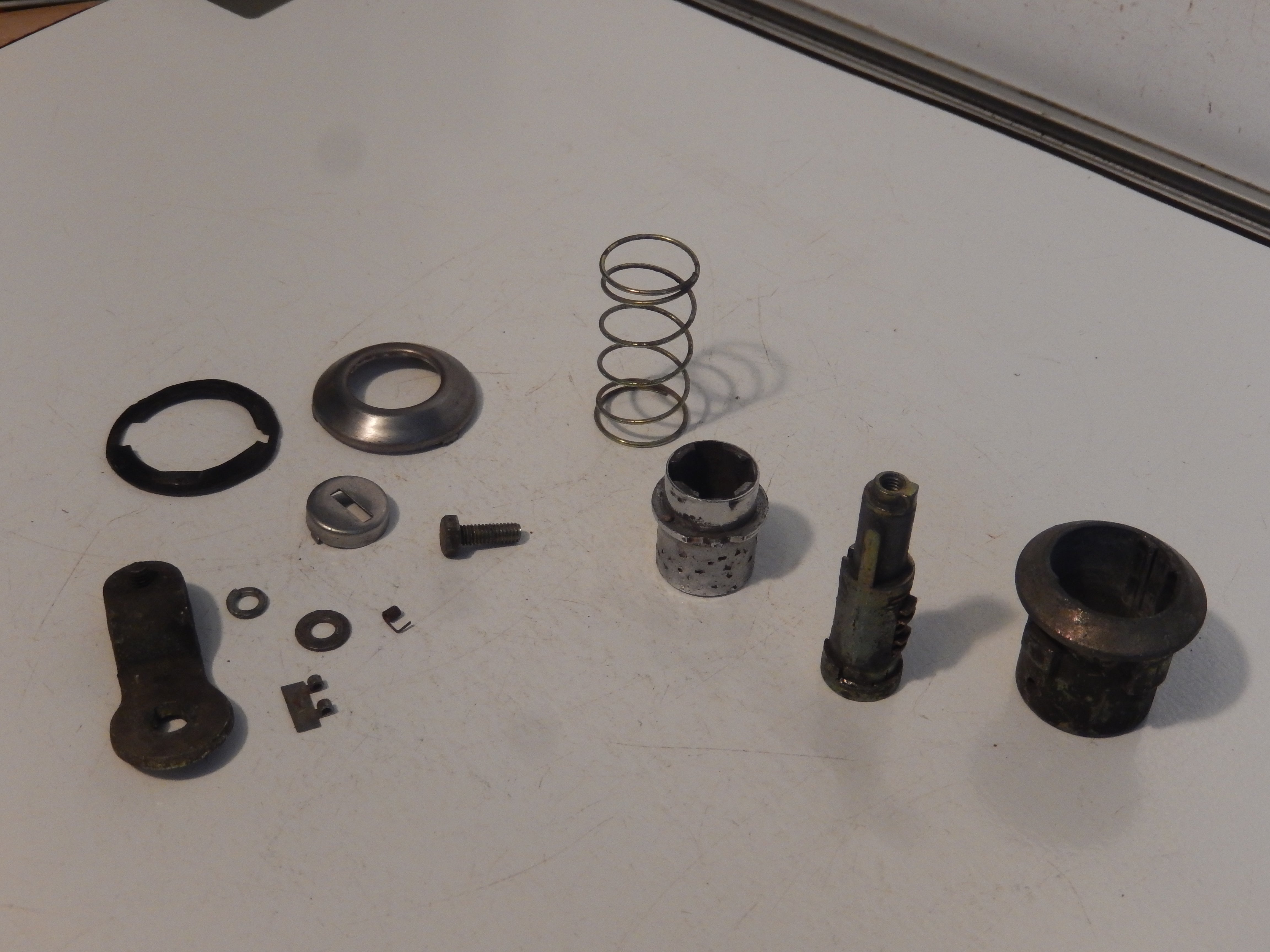 Datsun 240Z Rear Hatch Lock Parts Group – Joeyz Datsun
