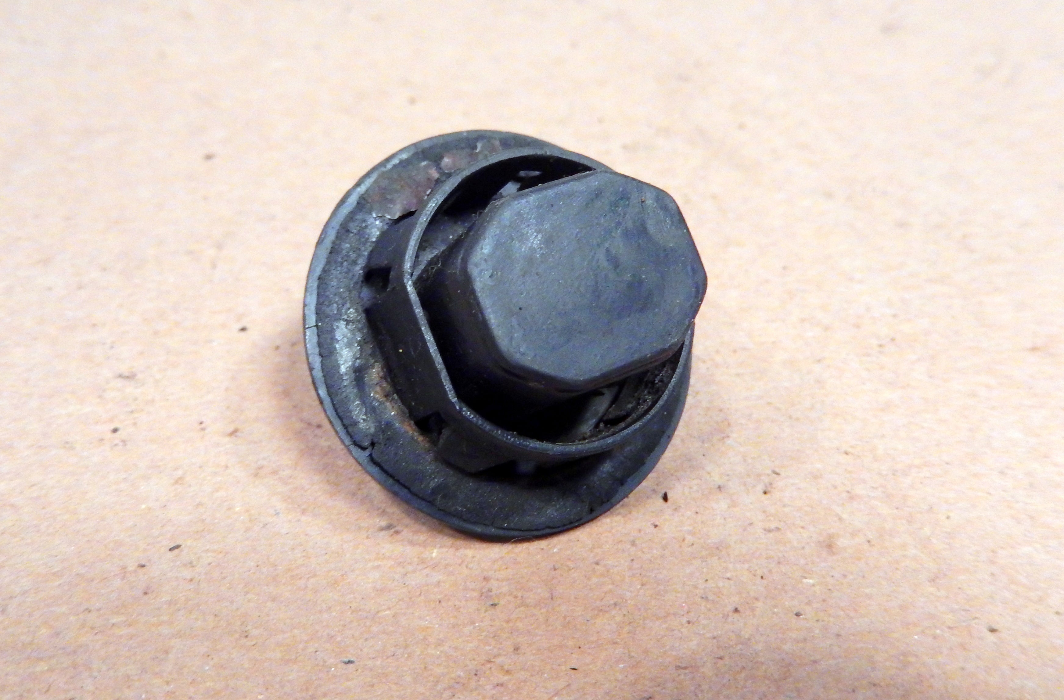 Datsun 280ZX Mounting Plug – Joeyz Datsun
