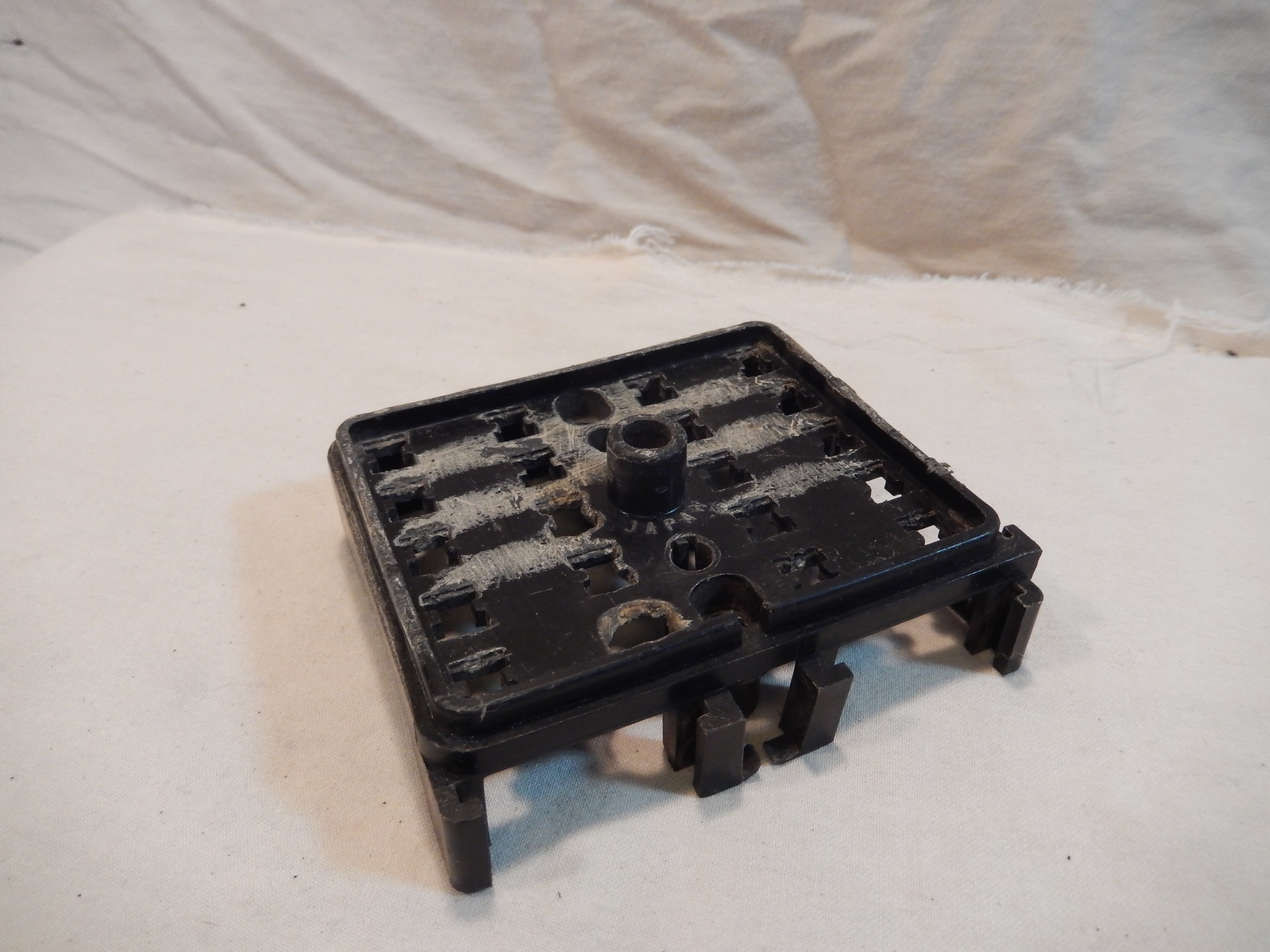 Datsun 240Z Fuse Box Block – Joeyz Datsun