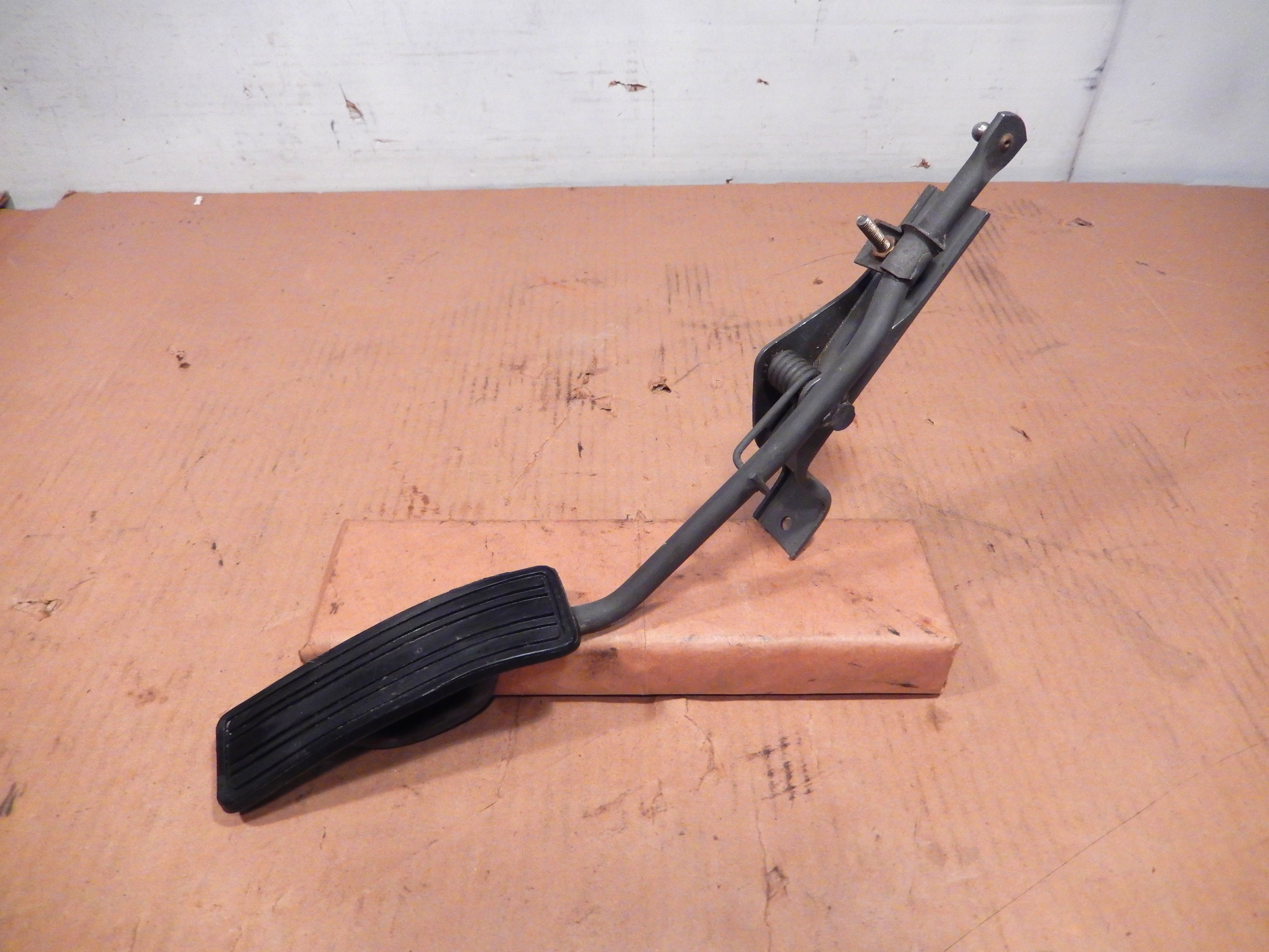 Datsun 280ZX Complete Gas Pedal Assembly – Joeyz Datsun