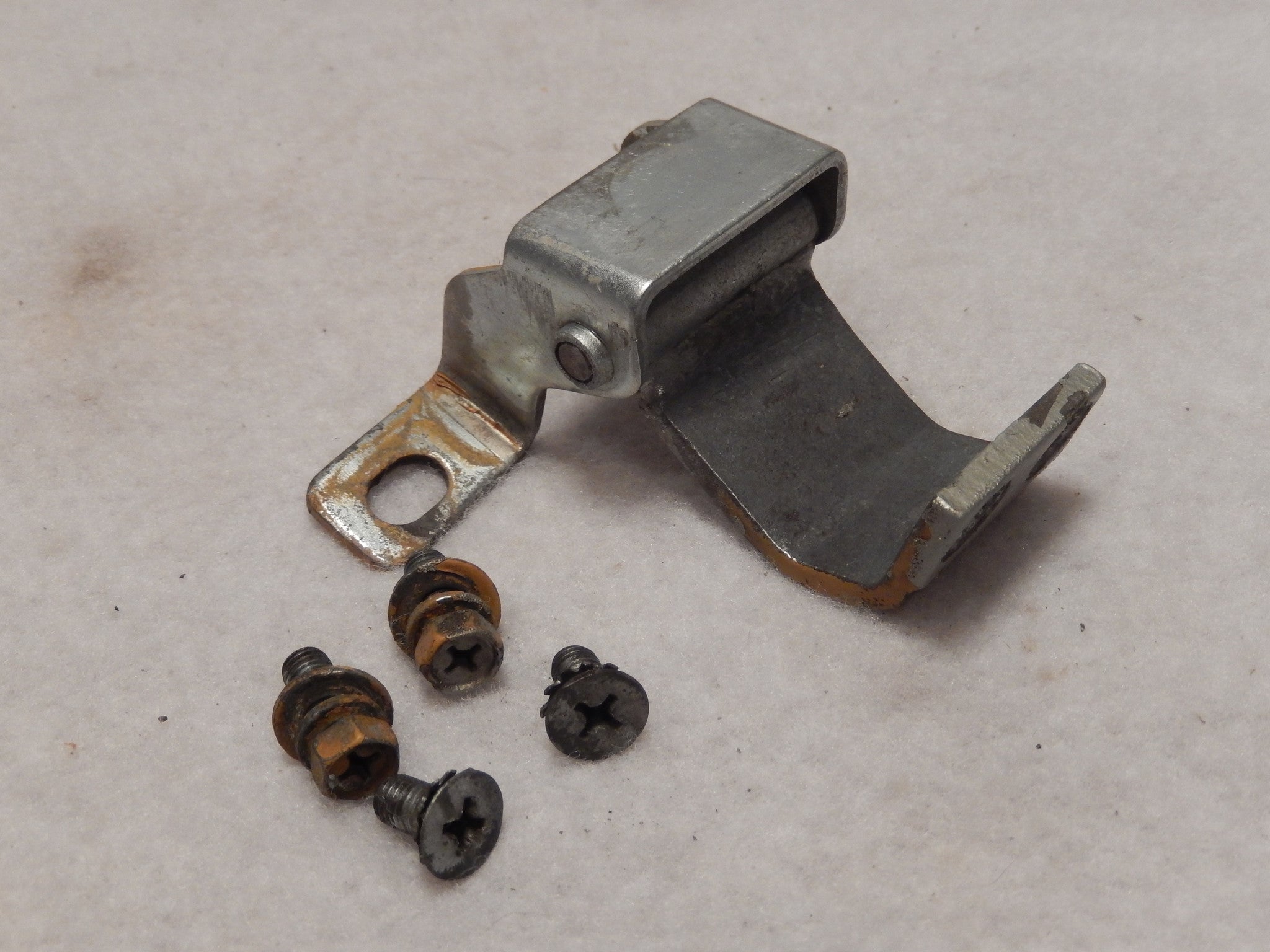 Datsun 240Z OEM Rear Passengers Side Hatch Hinge – Joeyz Datsun