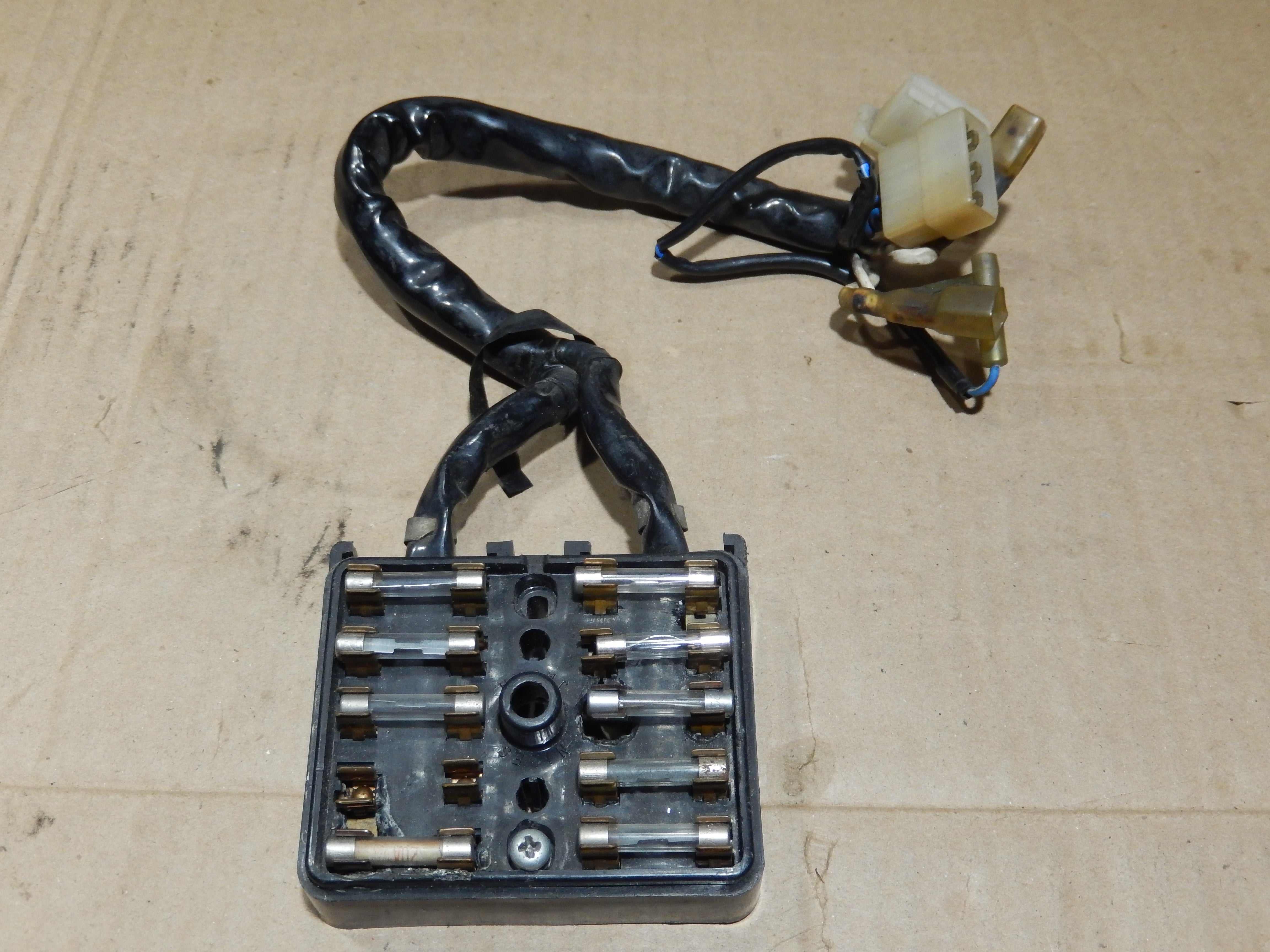 Datsun 240Z Series One Fuse Box Assembly – Joeyz Datsun